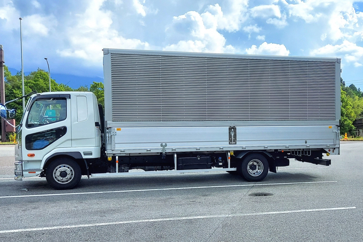 増トン車とは？どんなトラック？メリット・デメリットを解説！ | トラック高額査定業者しらべ